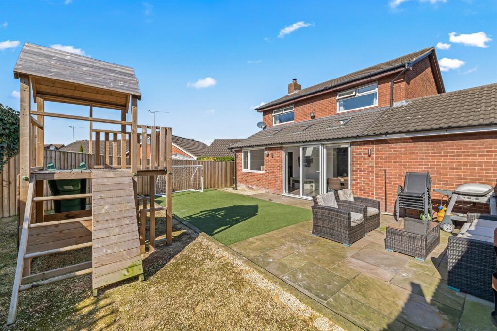 Plovers Lane, Helsby, Frodsham